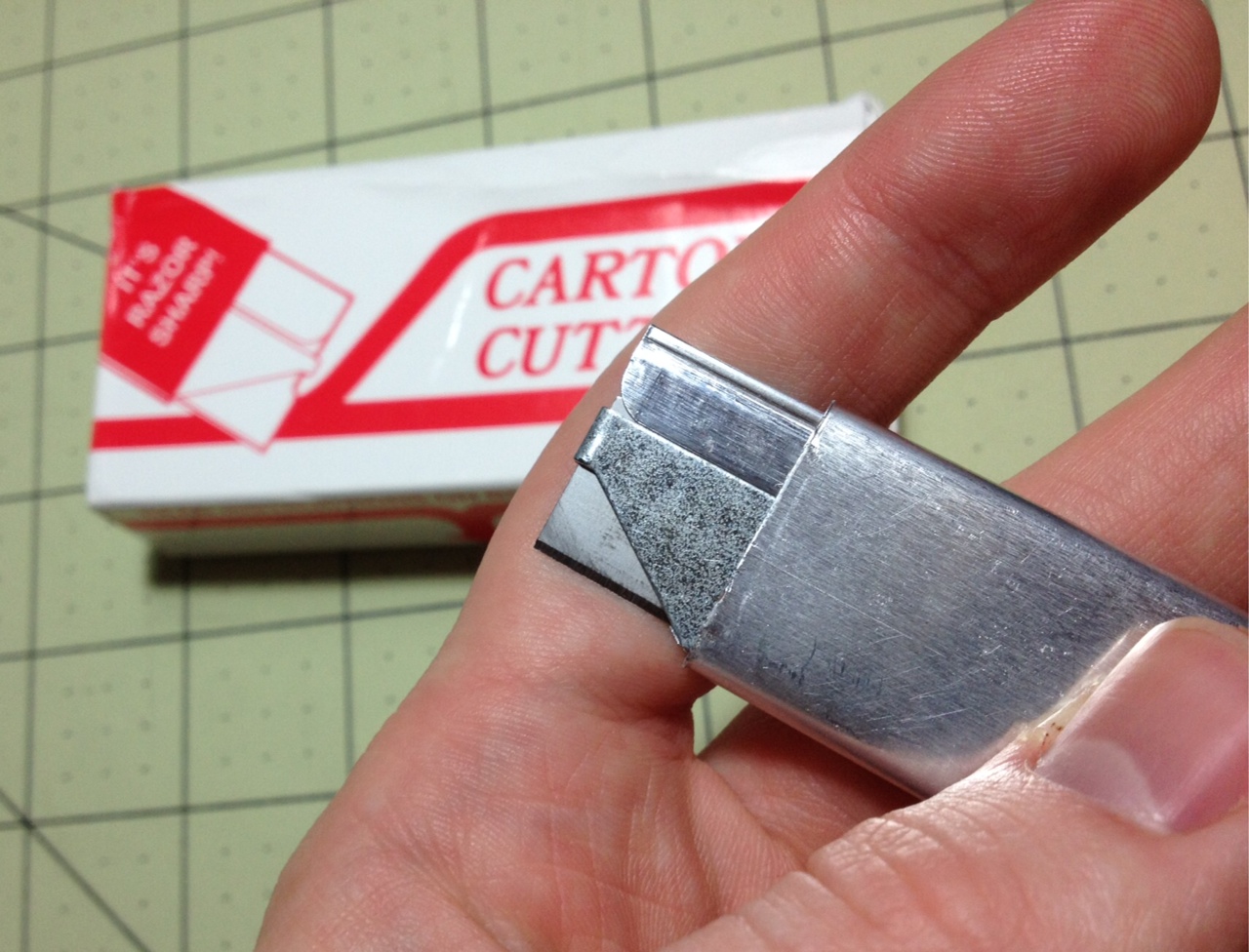 Review – Tach-It Metal Tap Knife (Carton Cutter) | Dragon Company